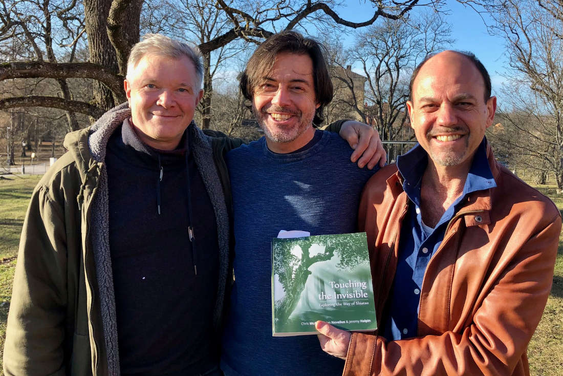 Jan Nevelius, shiatsuterapeut: "Vi behandlar människan, inte sjukdomar ...