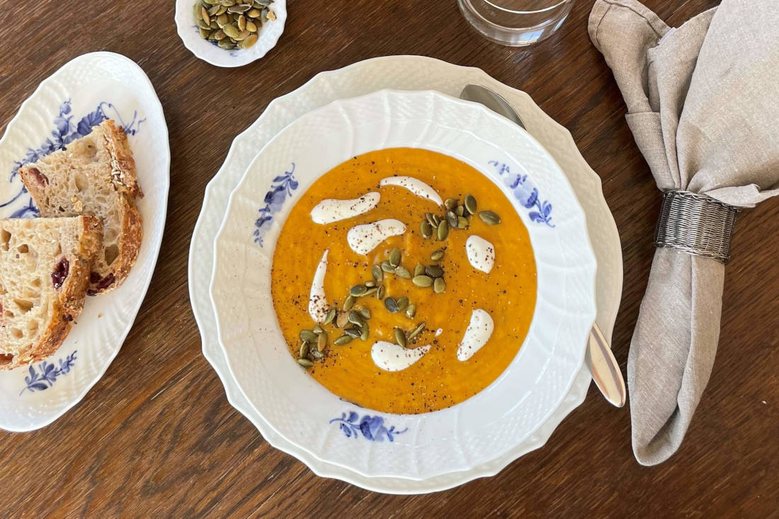 Krämig soppa med sötpotatis, bönor och pumpa - Kroppsterapeuten Krämig soppa med sötpotatis, bönor och pumpa - Kroppsterapeuten