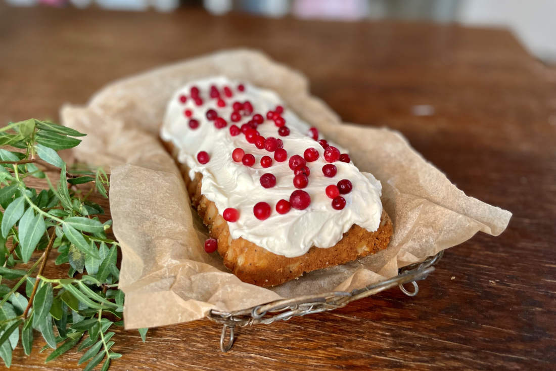 Mjuk pepparkaka med lingonglasyr - Kroppsterapeuten